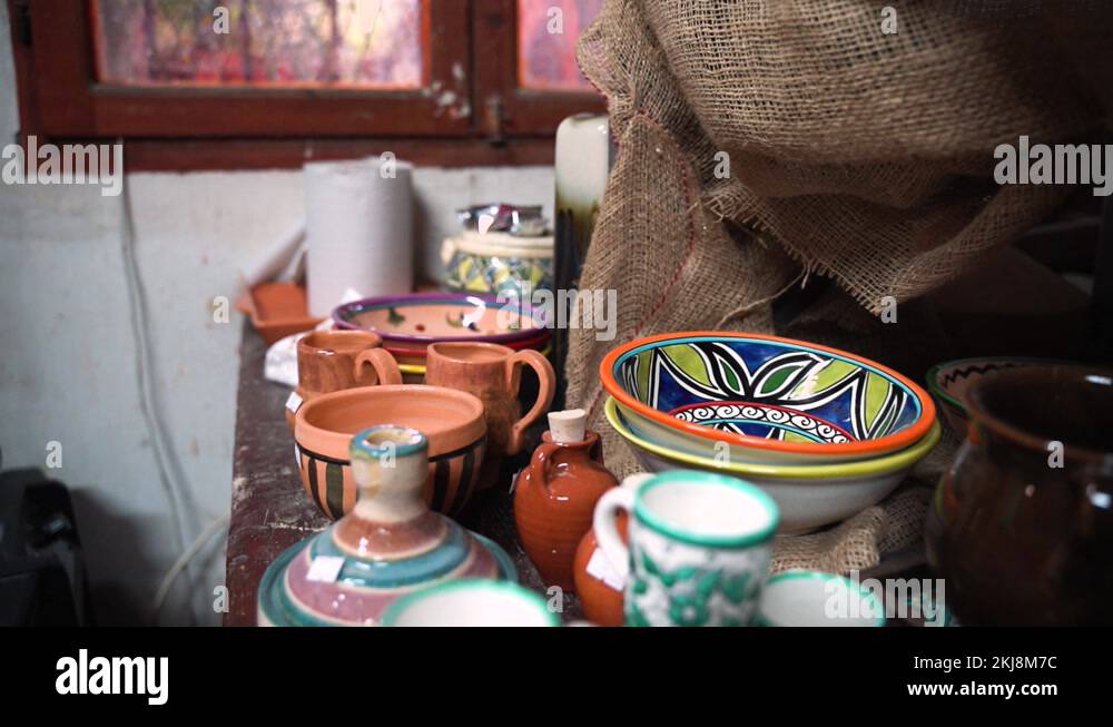 Potteryplates Stock Videos & Footage - HD and 4K Video Clips - Alamy