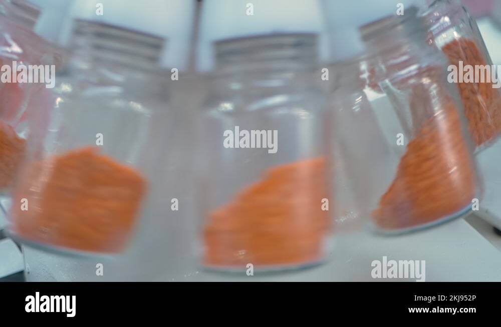 Rotary sample divider for analytical measurement of solid materials ...