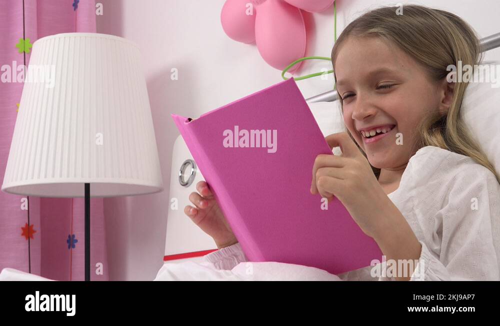 Kid Reading Book in Bed, Child not Sleeping Studying, Girl Learning in ...