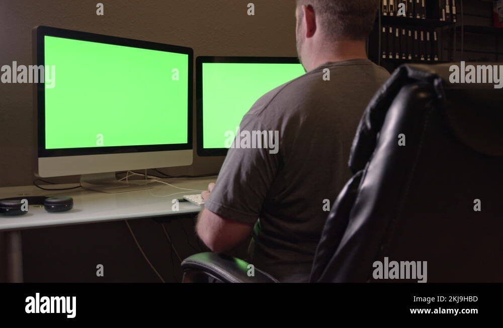 Dual screen computer Stock Videos & Footage - HD and 4K Video Clips - Alamy