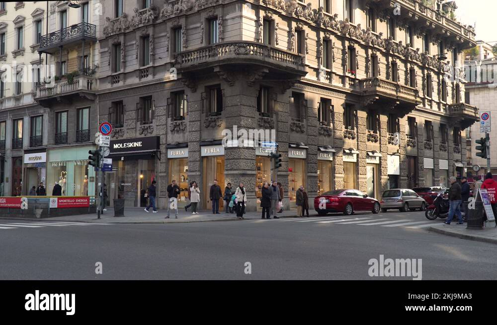 Milano street view Stock Videos & Footage - HD and 4K Video Clips - Alamy