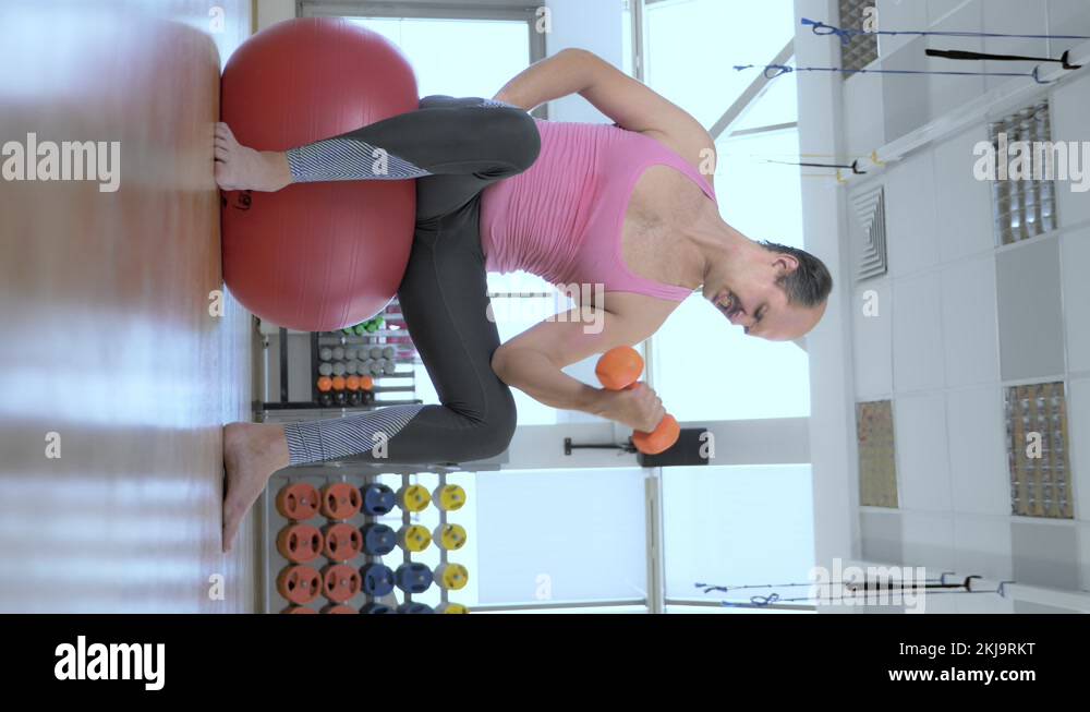 Man vertical gym Stock Videos & Footage - HD and 4K Video Clips - Alamy