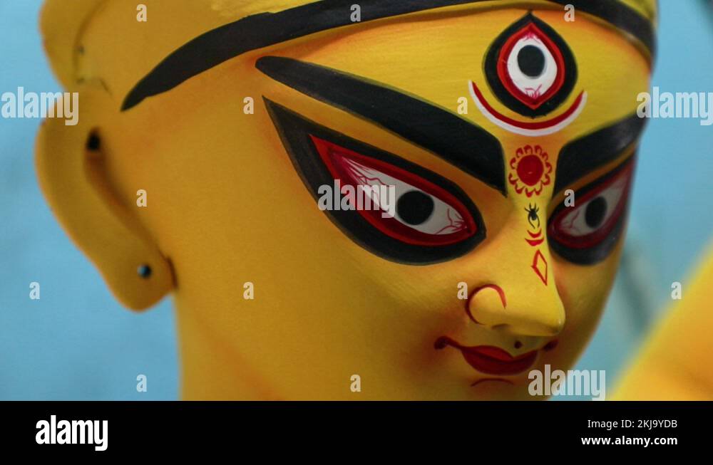 Goddess durga craft Stock Videos & Footage - HD and 4K Video Clips - Alamy