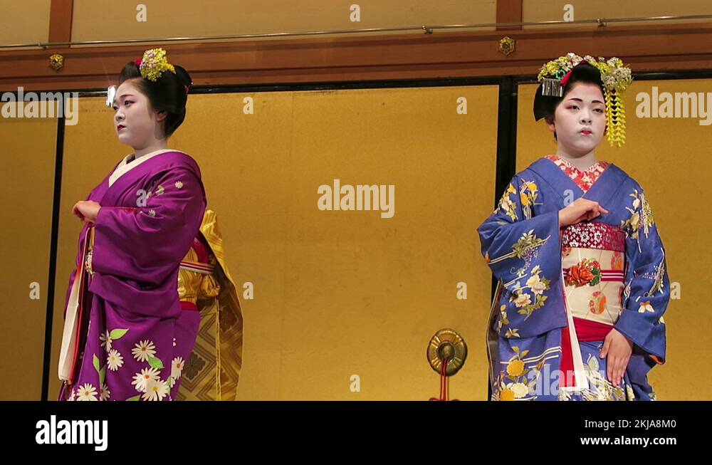 Geisha dance Stock Videos & Footage - HD and 4K Video Clips - Alamy