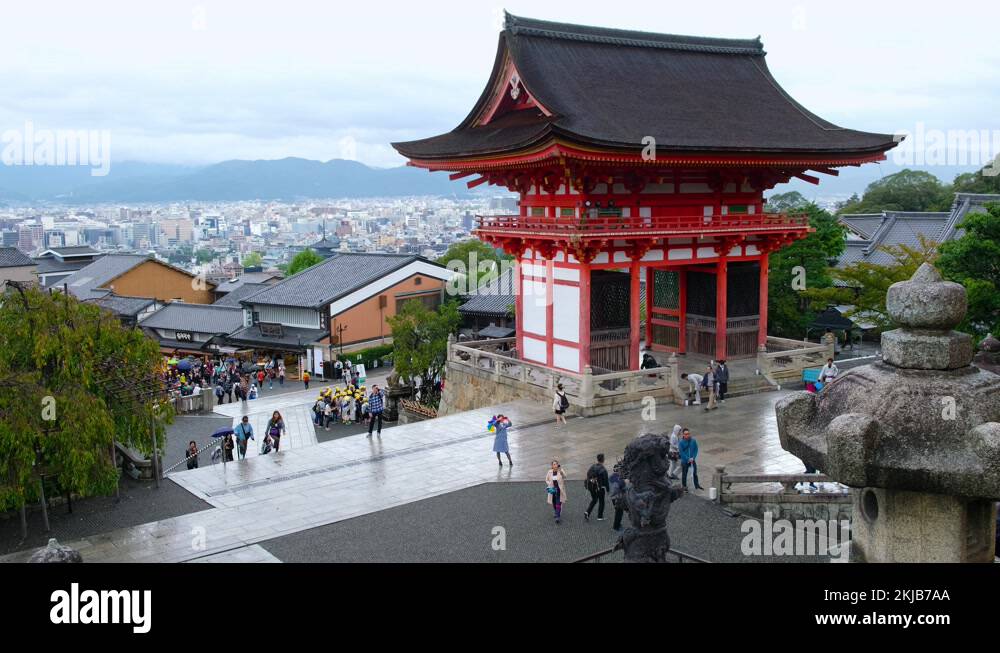 Entrance to kiyomizu dera temple Stock Videos & Footage - HD and 4K ...