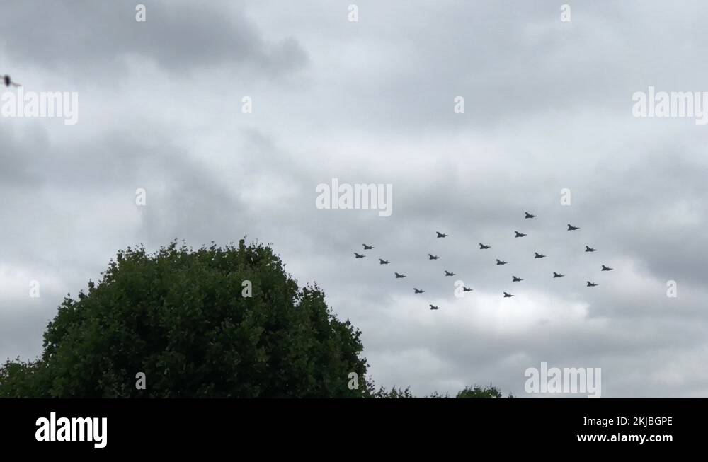 Raf centenary flypast Stock Videos & Footage - HD and 4K Video Clips ...