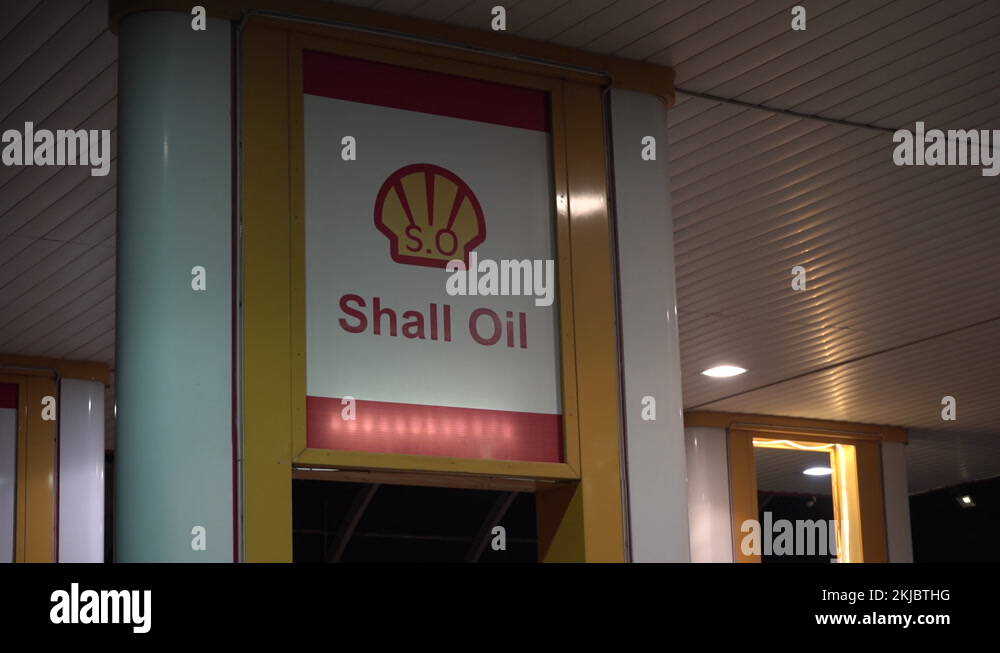 Shell petrol logo Stock Videos & Footage - HD and 4K Video Clips - Alamy