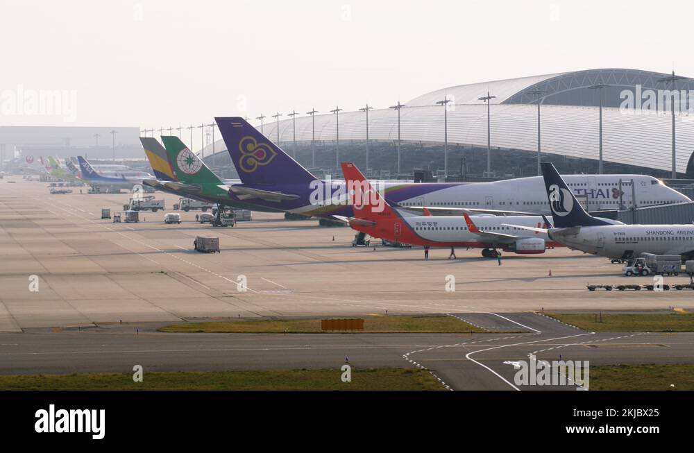 Jet liners Stock Videos & Footage - HD and 4K Video Clips - Alamy
