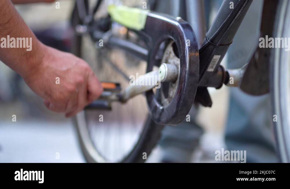 Rotate the pedal Stock Videos & Footage - HD and 4K Video Clips - Alamy