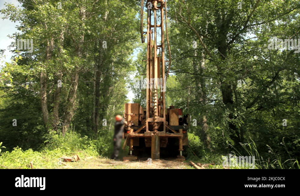 Rotary drilling rigs Stock Videos & Footage - HD and 4K Video Clips - Alamy