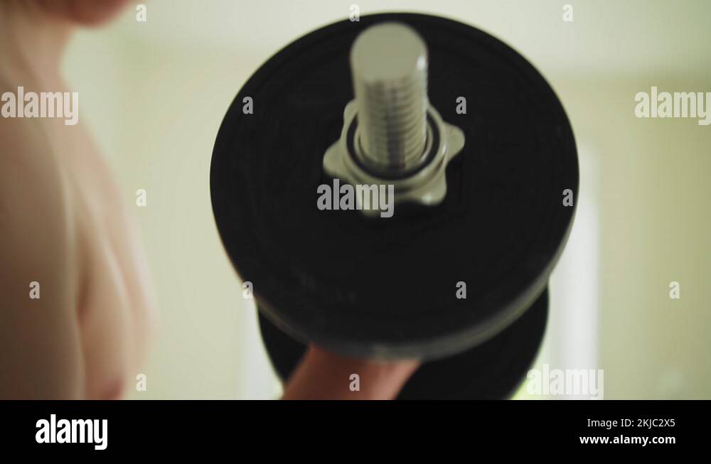 Dumbbell disk Stock Videos & Footage - HD and 4K Video Clips - Alamy