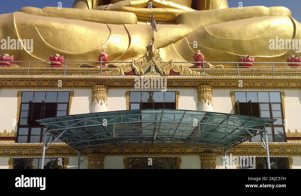 Rakhine flag Stock Videos & Footage - HD and 4K Video Clips - Alamy