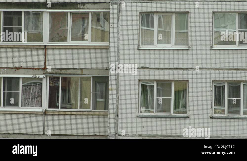 Crowded house Stock Videos & Footage - HD and 4K Video Clips - Alamy