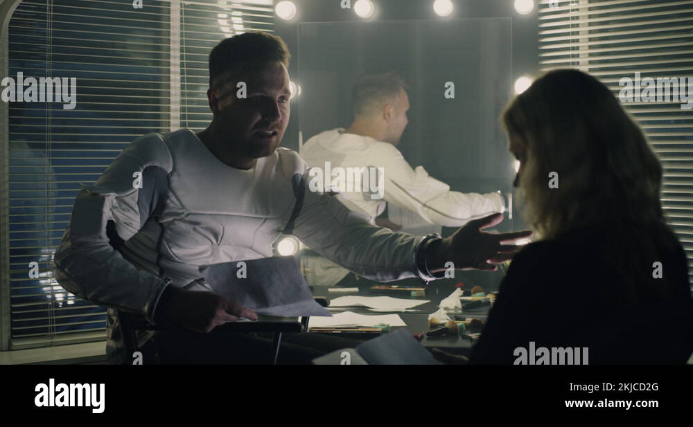 Actors dressing room Stock Videos & Footage - HD and 4K Video Clips - Alamy