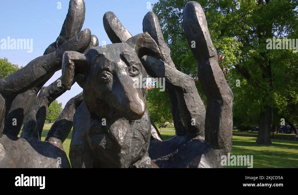 Bronze friendship statue Stock Videos & Footage - HD and 4K Video Clips ...