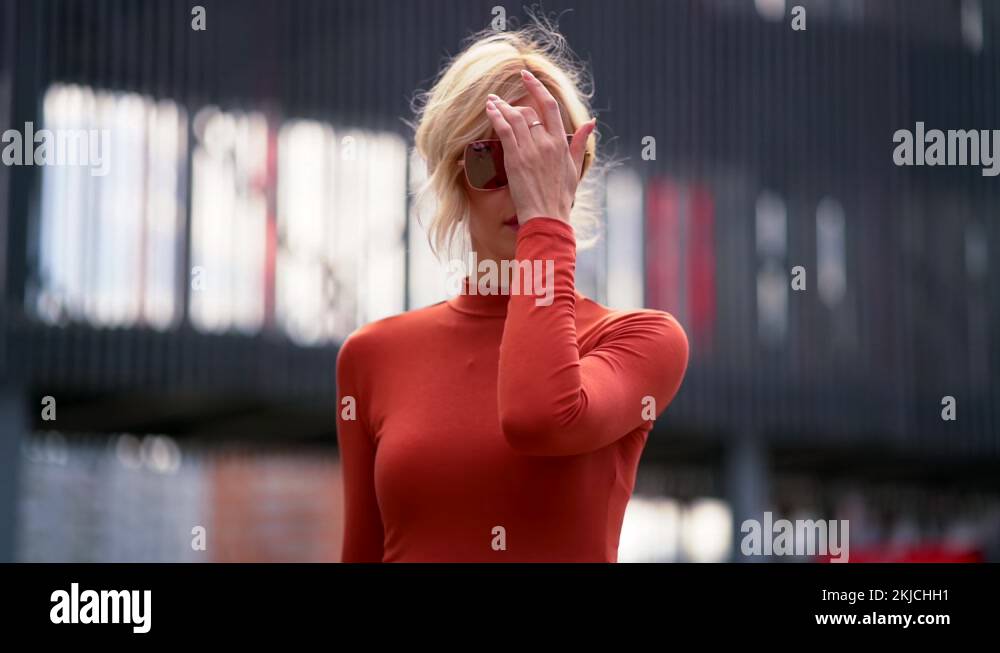 Urban fashionista Stock Videos & Footage - HD and 4K Video Clips - Alamy