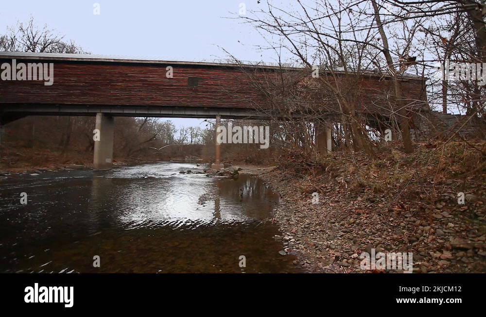 Bottom of bridge Stock Videos & Footage - HD and 4K Video Clips - Alamy