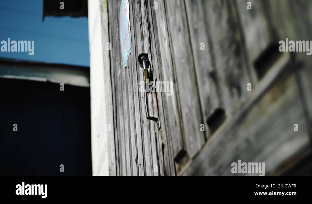 Man pushing pulling door Stock Videos & Footage - HD and 4K Video Clips ...