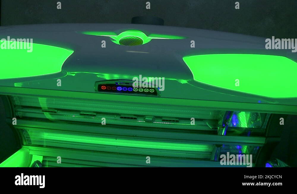 Sunbed machine Stock Videos & Footage - HD and 4K Video Clips - Alamy