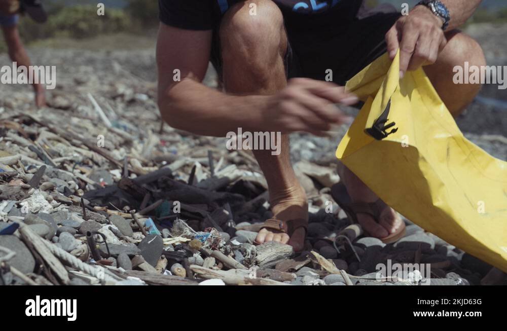 Plastic trash hawaii Stock Videos & Footage - HD and 4K Video Clips - Alamy