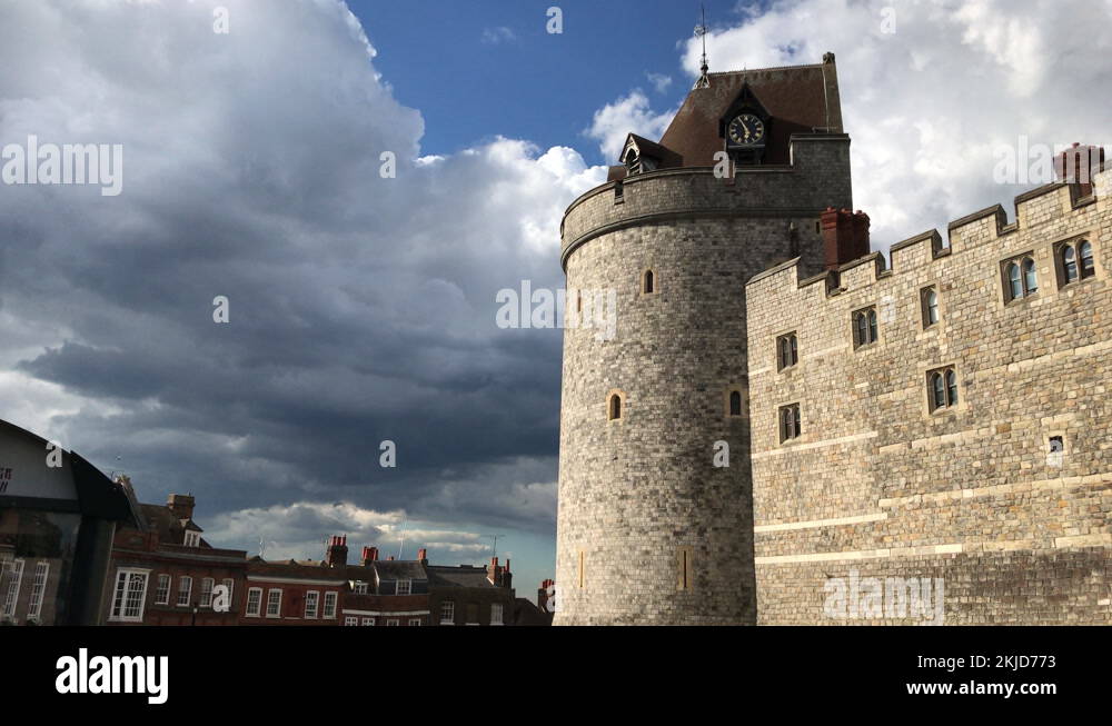 Classic car castle Stock Videos & Footage - HD and 4K Video Clips - Alamy