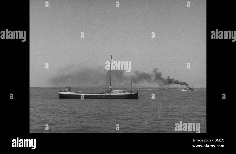 1940s british barges Stock Videos & Footage - HD and 4K Video Clips - Alamy