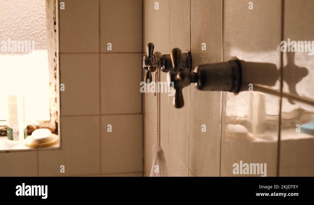 Tiled shower Stock Videos & Footage - HD and 4K Video Clips - Alamy
