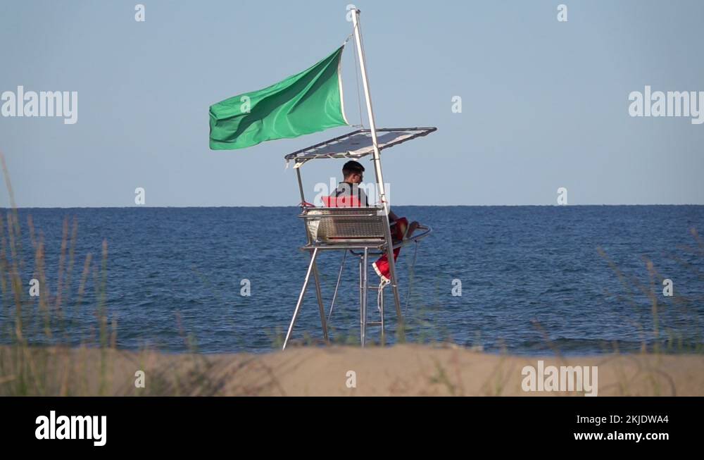 Lifeguard tower Stock Videos & Footage - HD and 4K Video Clips - Alamy
