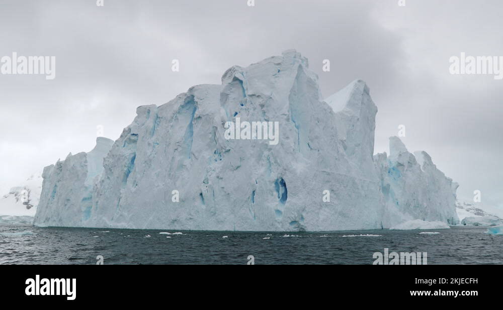 Pinnacled iceberg Stock Videos & Footage - HD and 4K Video Clips - Alamy