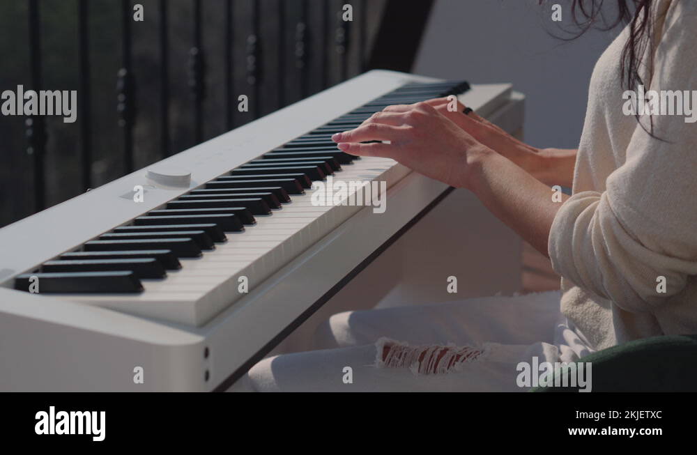 Balcony concert Stock Videos & Footage - HD and 4K Video Clips - Alamy