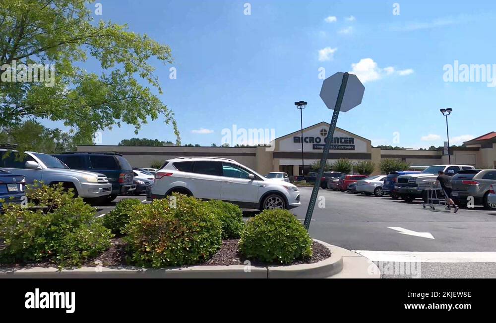 Micro Center retail store parking lot and building on Pleasant Hill ...