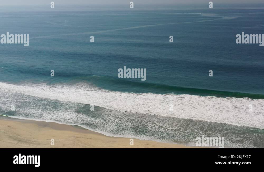 LOS CABOS MEXICO-2020: Deep Blue Ocean Water Turns To Green And Then ...