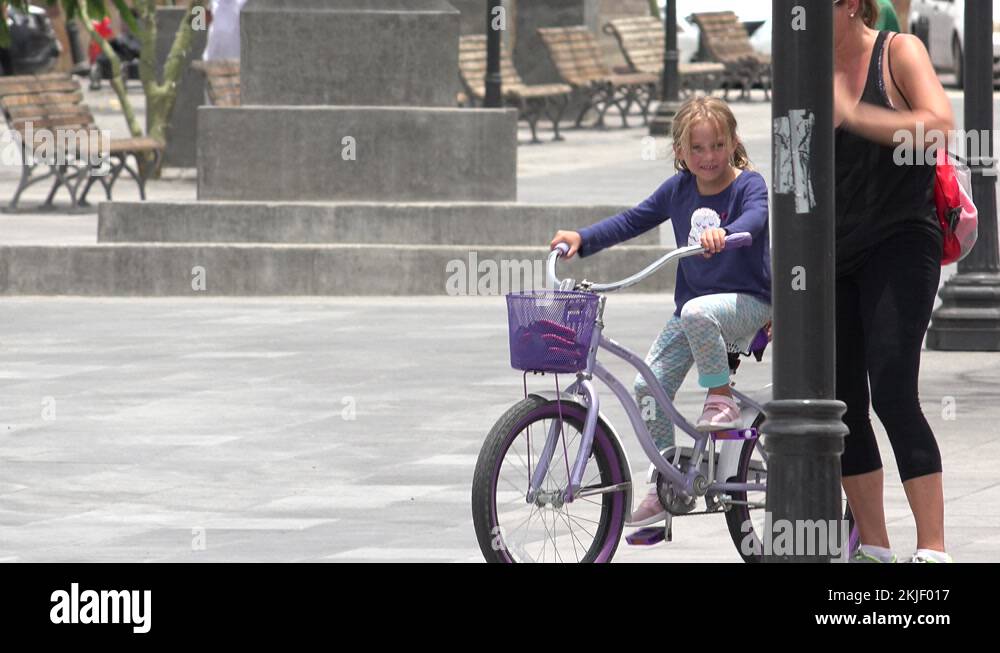 Learning cycle Stock Videos & Footage - HD and 4K Video Clips - Alamy