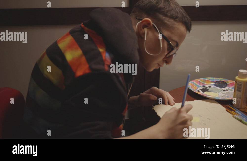 Bowing display Stock Videos & Footage - HD and 4K Video Clips - Alamy