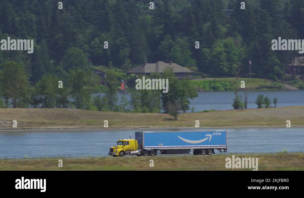 Amazon prime semi truck Stock Videos & Footage - HD and 4K Video Clips ...
