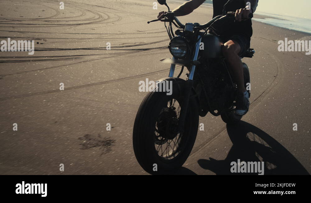 Extreme chopper Stock Videos & Footage - HD and 4K Video Clips - Alamy