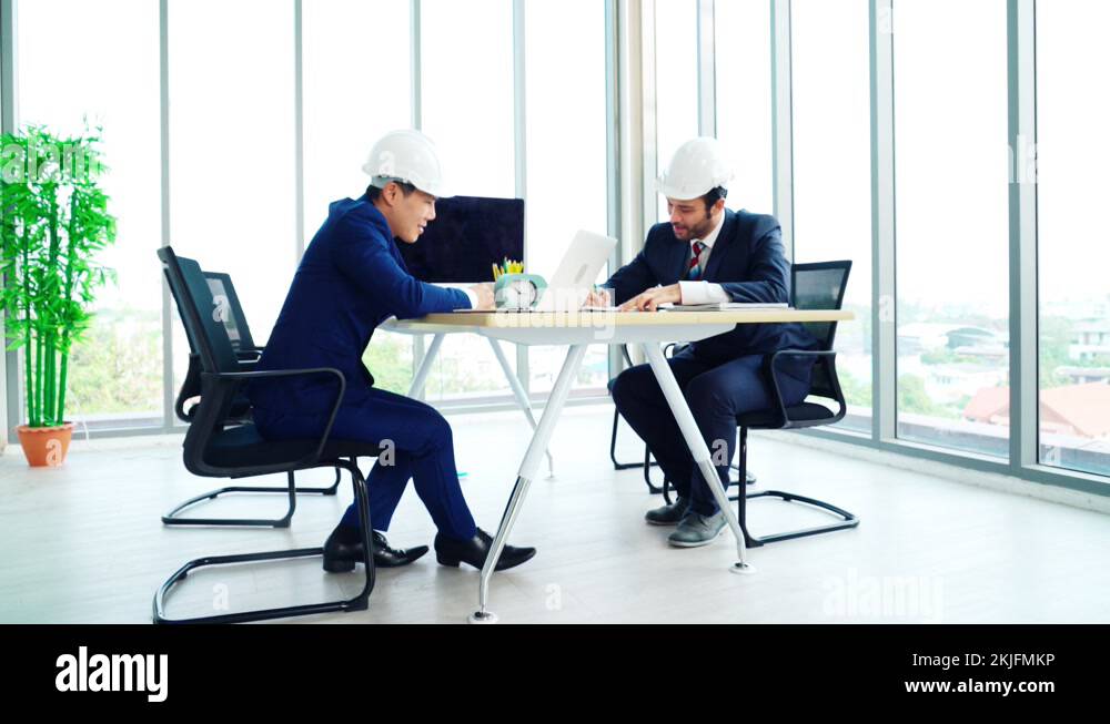 Architect conversation meeting teamwork office Stock Videos & Footage ...