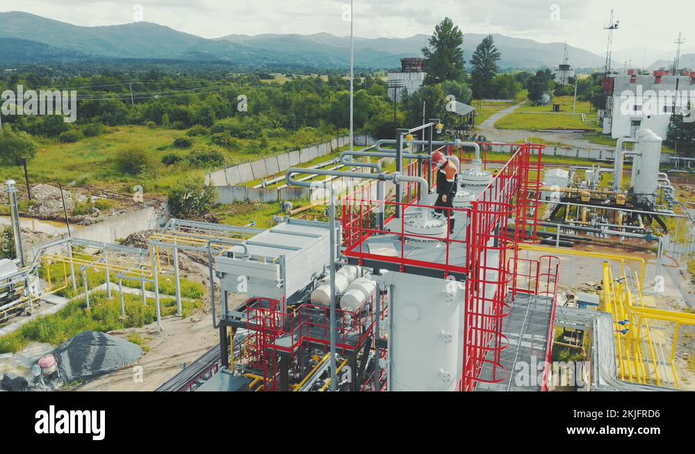 Gas station operator Stock Videos & Footage - HD and 4K Video Clips - Alamy