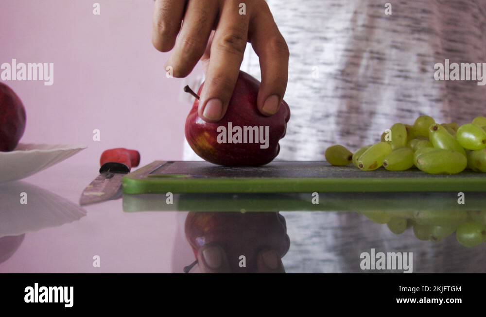 Rolling apple Stock Videos & Footage - HD and 4K Video Clips - Alamy