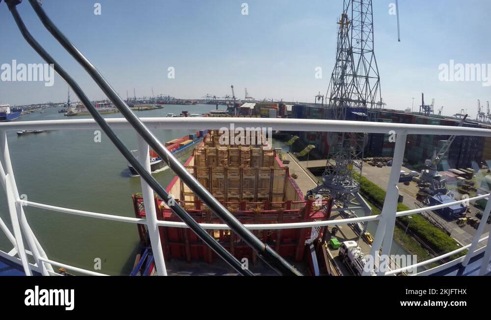 Reefer port Stock Videos & Footage - HD and 4K Video Clips - Alamy