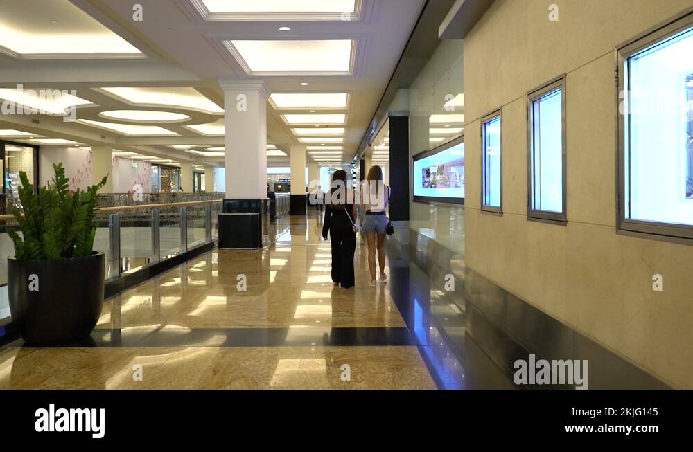 Shopping mall in dubai Stock Videos & Footage - HD and 4K Video Clips ...