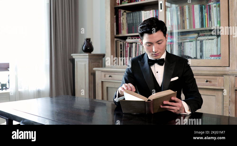 Man in study reading Stock Videos & Footage - HD and 4K Video Clips - Alamy