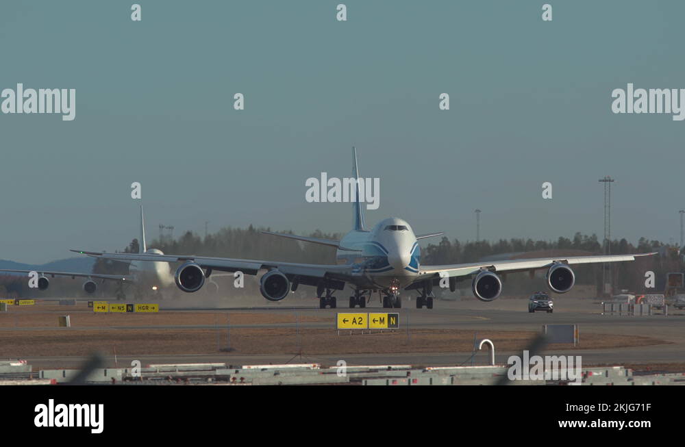 747 jet engines Stock Videos & Footage - HD and 4K Video Clips - Alamy