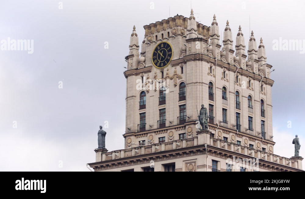 Art deco clock tower Stock Videos & Footage - HD and 4K Video Clips - Alamy