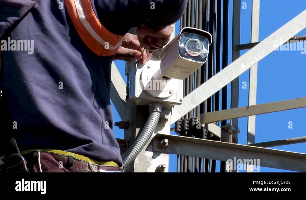 Cctv camera installing Stock Videos & Footage - HD and 4K Video Clips ...