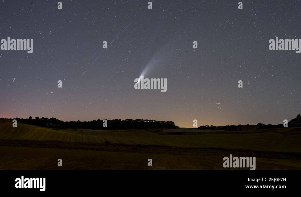 NEOWISE Comet and Starlink Satellites Timelapse 4K Stock Video Footage ...