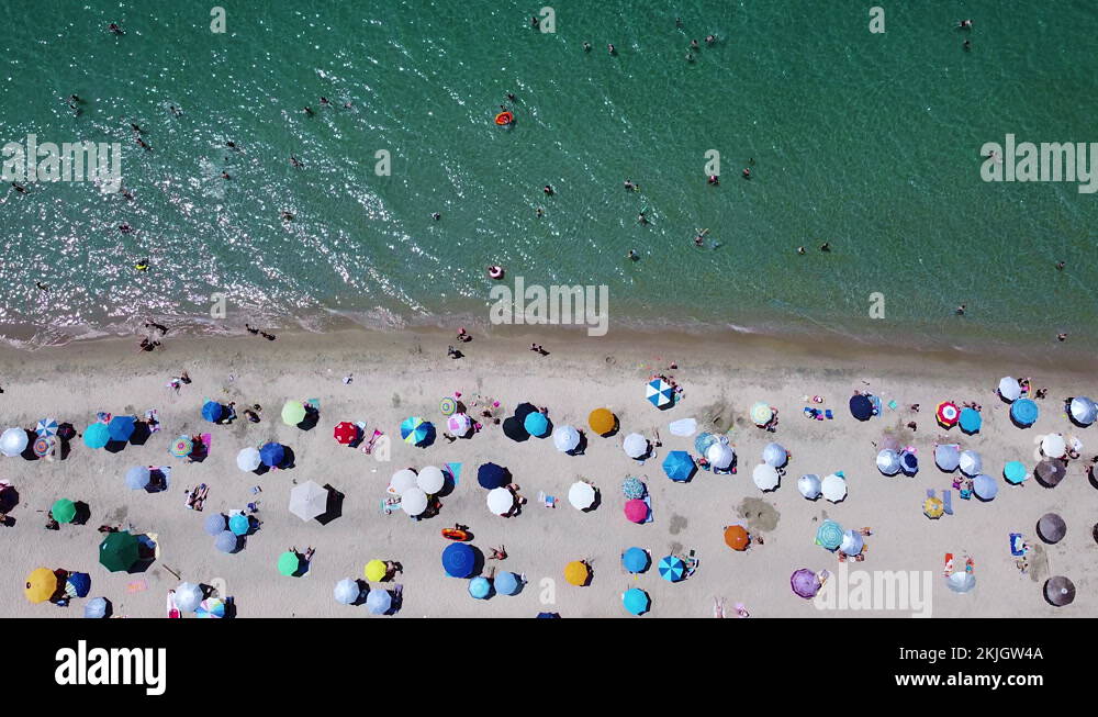 Full beach Stock Videos & Footage - HD and 4K Video Clips - Alamy