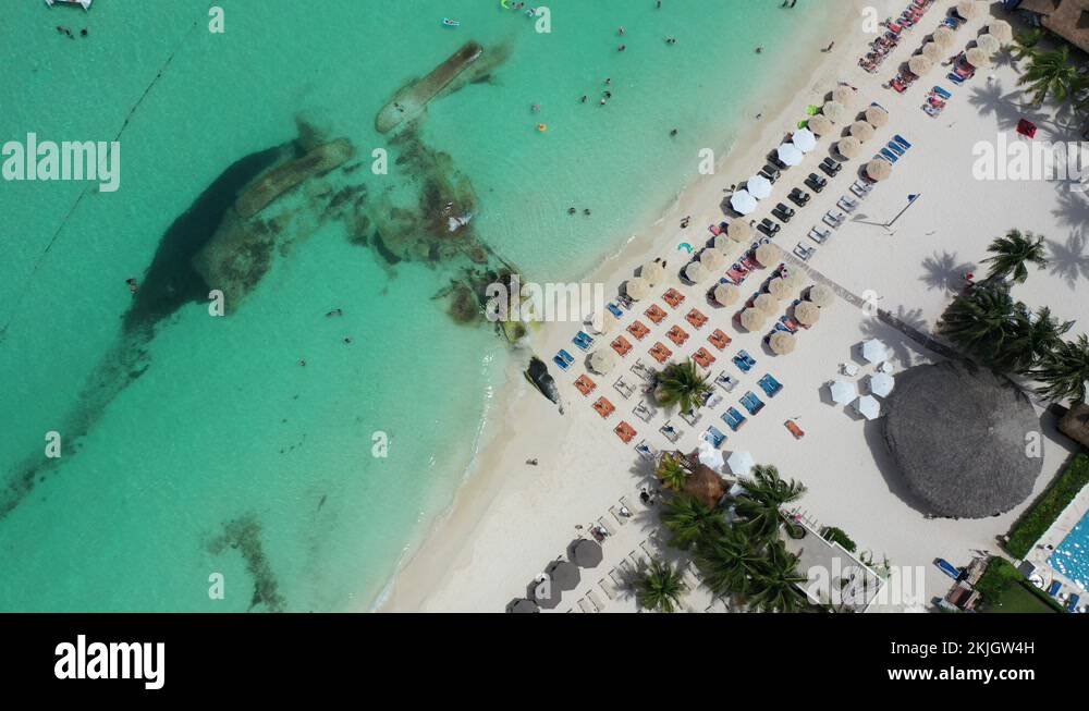 Isla resort Stock Videos & Footage - HD and 4K Video Clips - Alamy