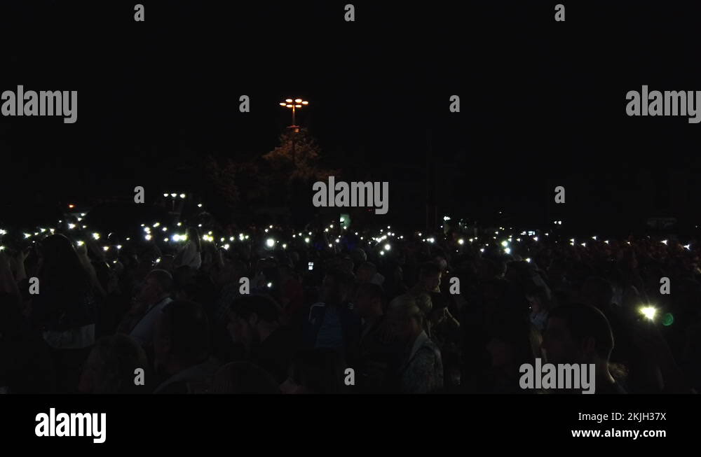 Sky crowd fans Stock Videos & Footage - HD and 4K Video Clips - Alamy