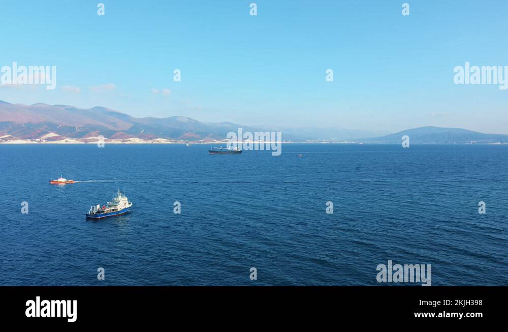 Water several ships Stock Videos & Footage - HD and 4K Video Clips - Alamy